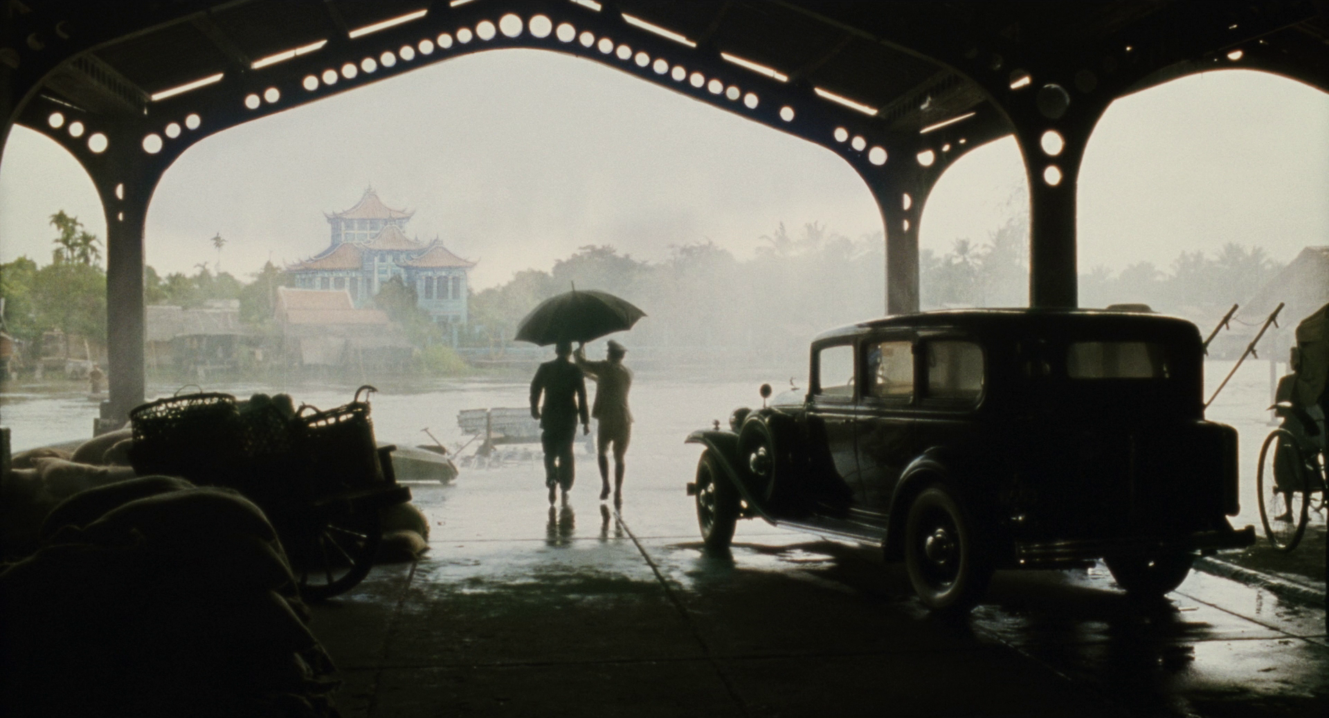 The Lover (dir. Jean-Jacques Annaud, 1992) – Geronimo Cristobal